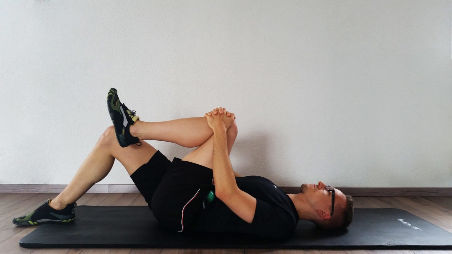 Cook Hip Lift: Übung richtig ausführen - FitnessWarrior